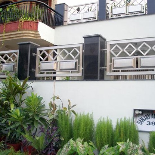 Boundary Wall Railing at Best Prices in New Delhi
